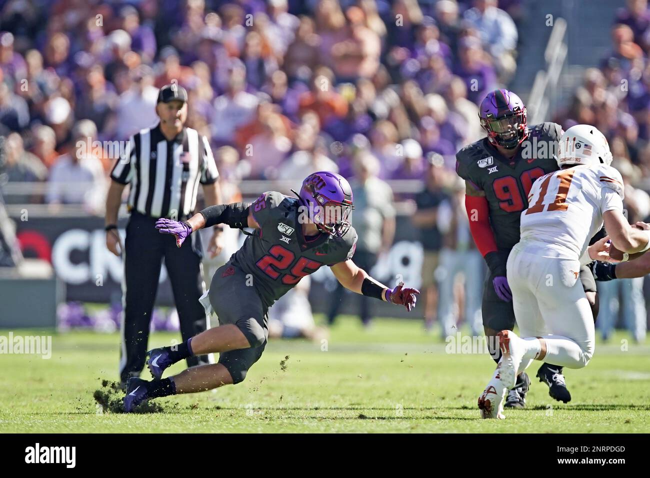 TCU Horned Frogs defensive end Wyatt Harris (25) comes off the edge and ...