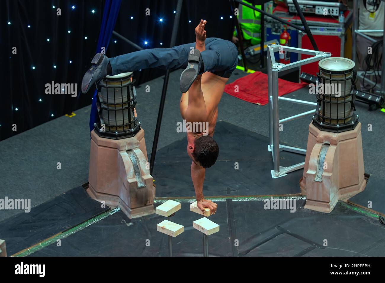 Handstand pedestals hi-res stock photography and images - Alamy