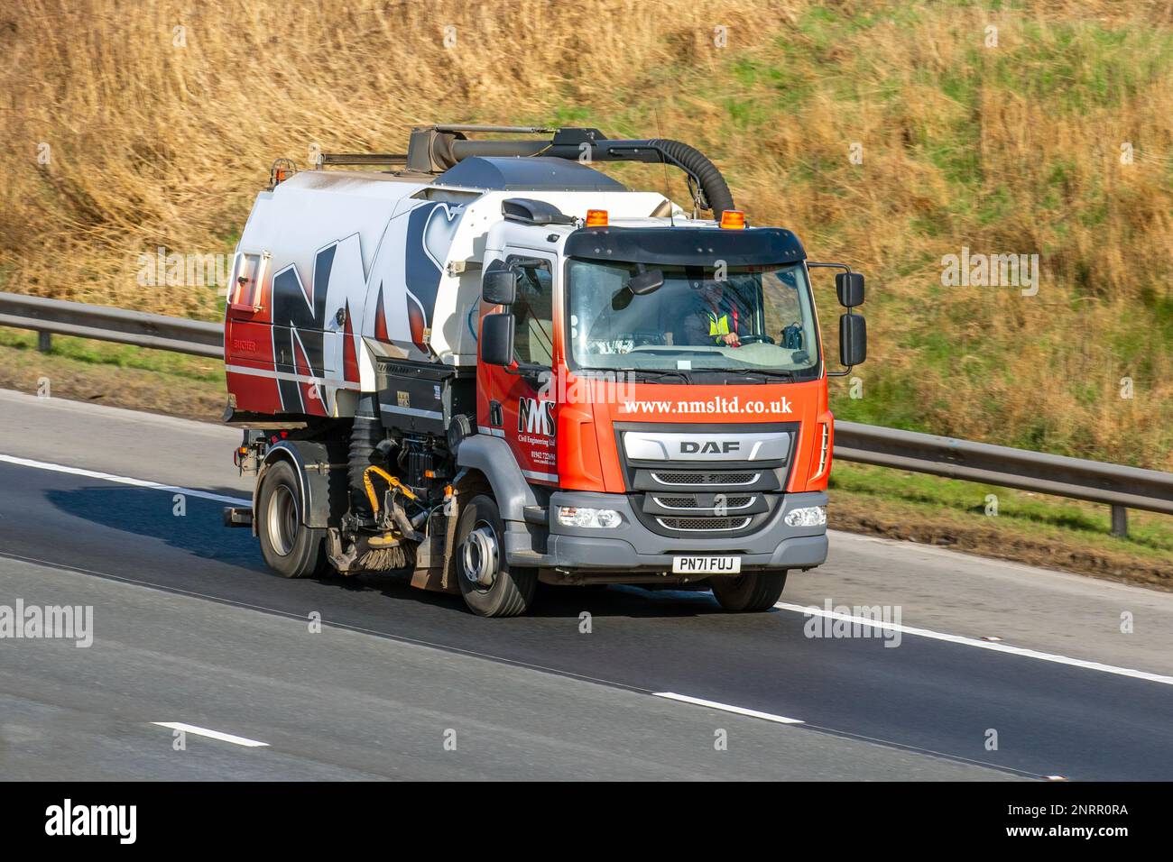 Truck mounted road sweeper hi-res stock photography and images - Alamy