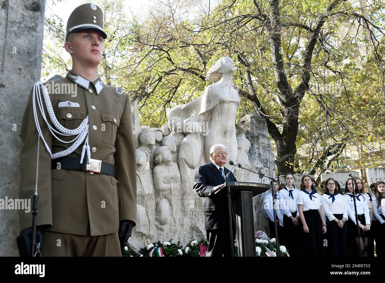 Former Prime Minister Peter Boross delivers his speech during a ...
