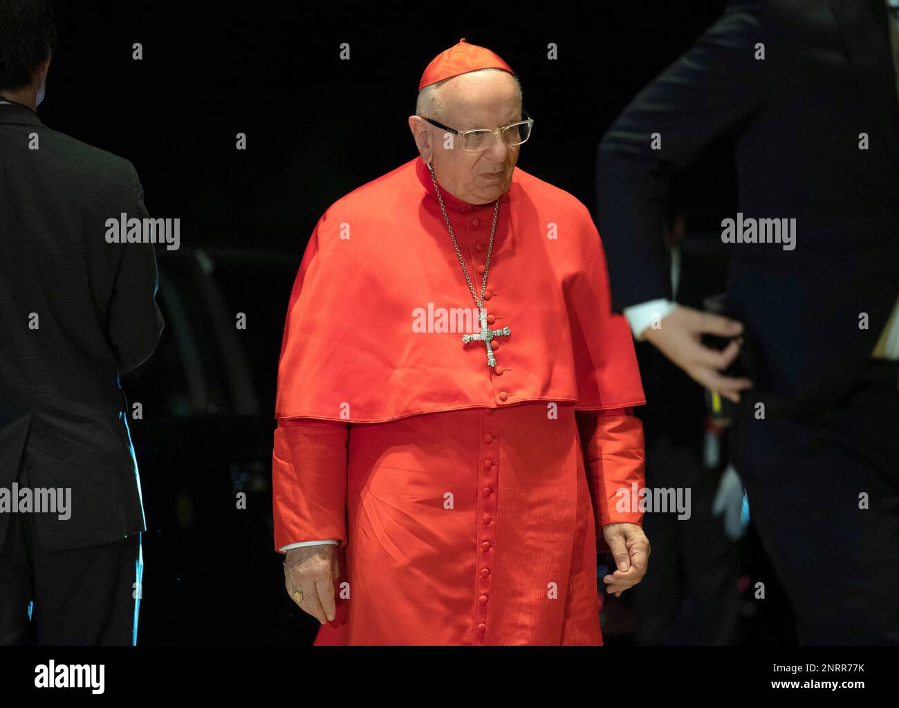 Vatican's Cardinal Francesco Monterisi arrives at the Imperial Palace ...