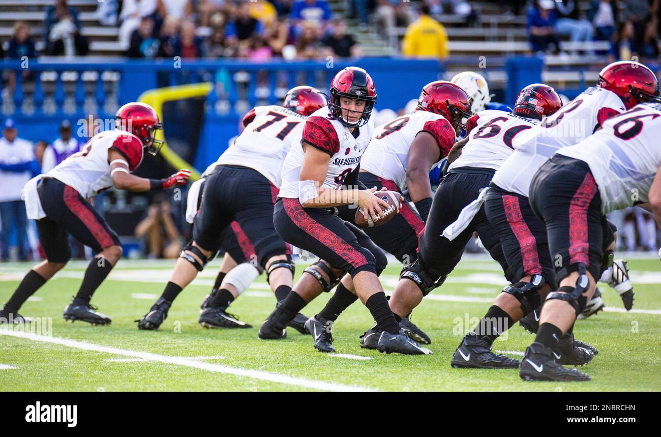 Oct 19, 2019, San Jose, CA San Diego State quarterback Ryan Agnew (9 ...
