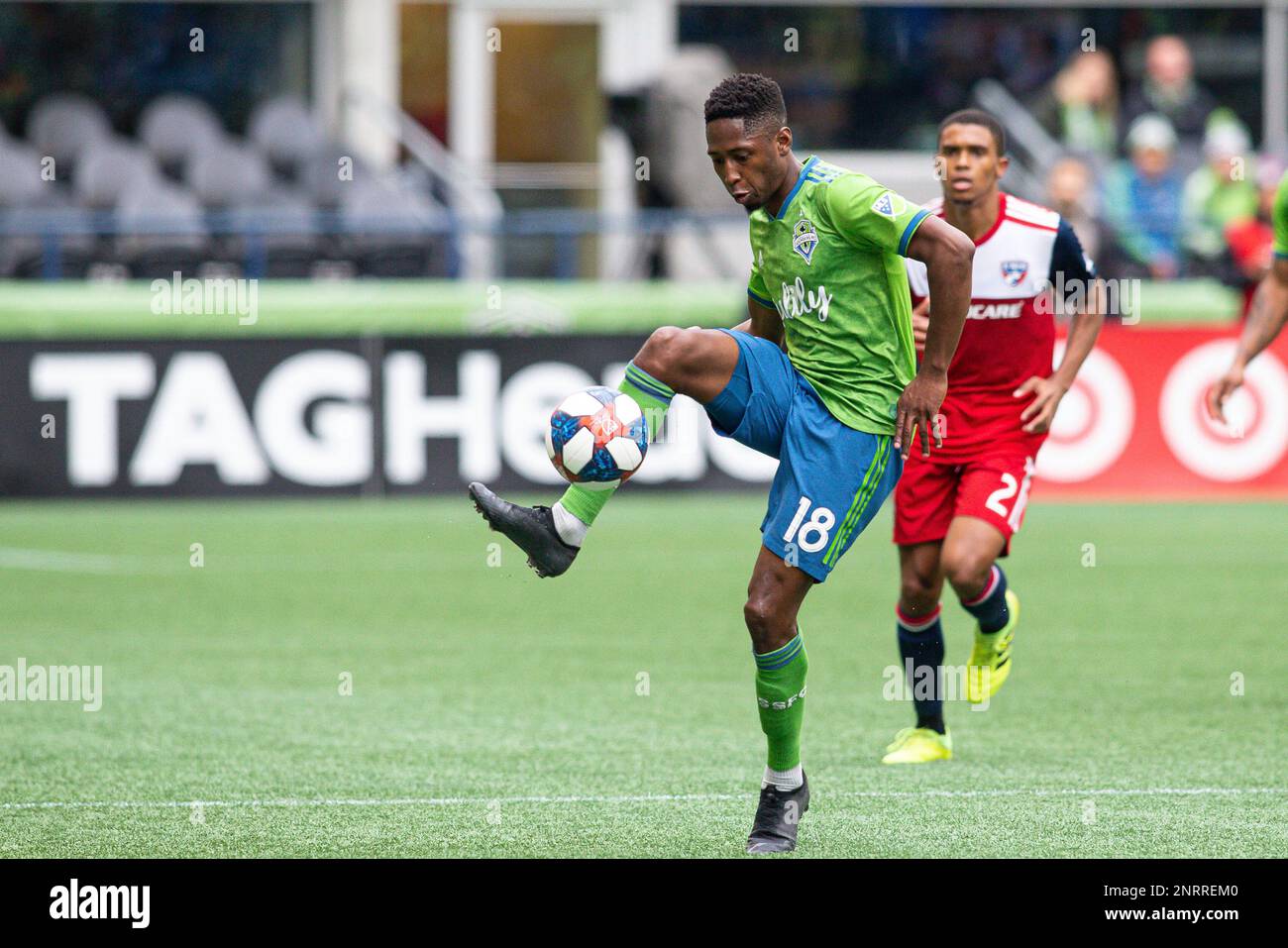 Seattle Sounders defender Kelvin Leerdam (18) takes a pass during the ...