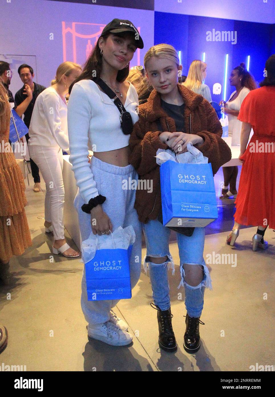 Photo by: zz/STRF/STAR MAX/IPx 2019 10/18/19 Hana Cross and Haley ...