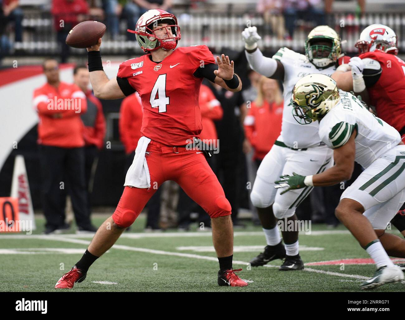BOWLING GREEN, KY - OCTOBER 19: Western Kentucky Hilltoppers ...