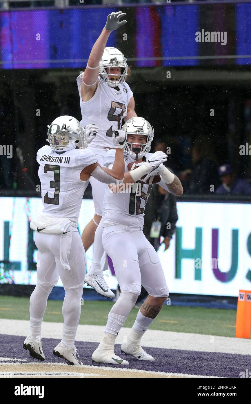 SEATTLE, WA - OCTOBER 19: Oregon's (9) Brenden Schooler (WR) and (3 ...
