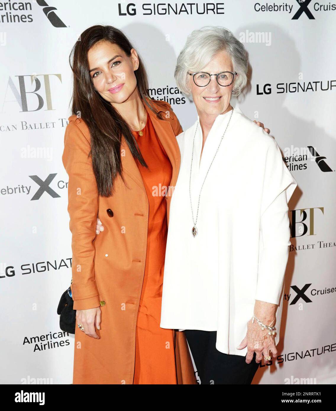 Photo by: zz/John Nacion/STAR MAX/IPx 2019 10/16/19 Katie Holmes and ...