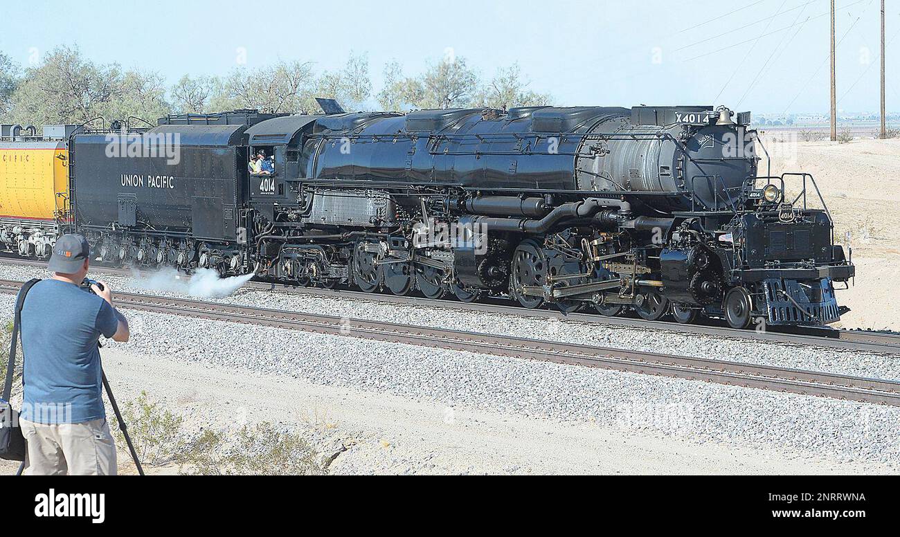 A photographer gets shots of Union Pacific Railroad's historic Big Boy ...