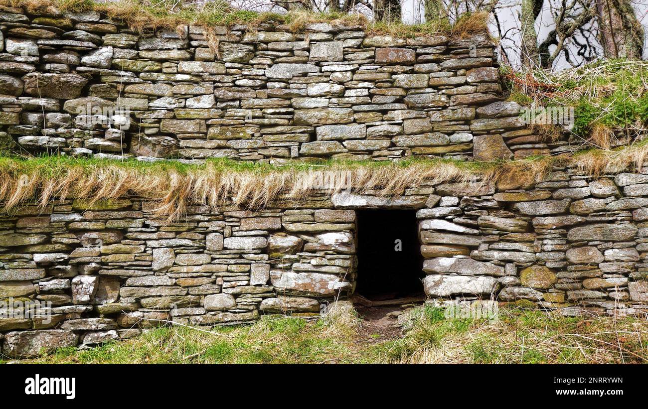 Dunbeath broch hi-res stock photography and images - Alamy