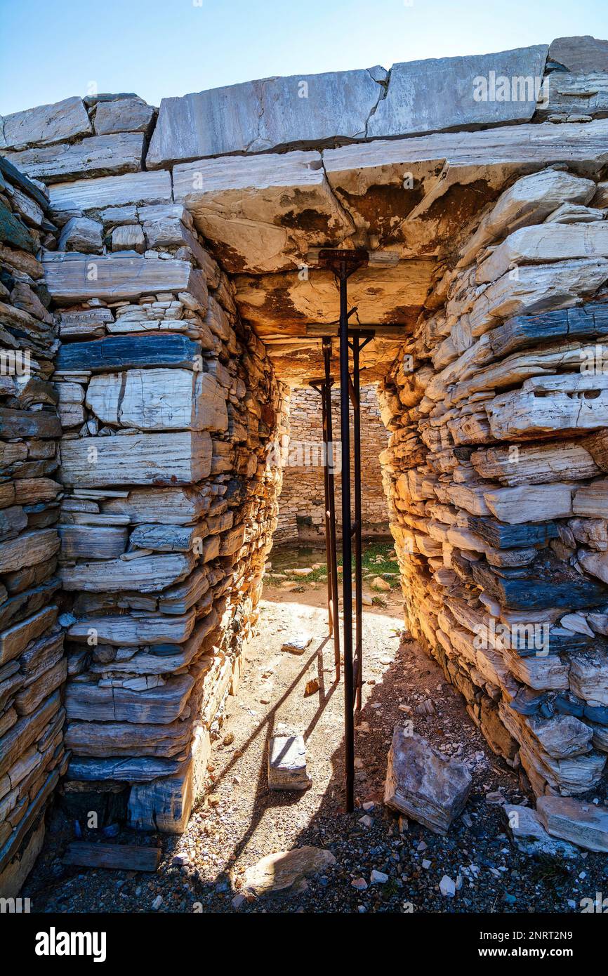 Burial types hi-res stock photography and images - Alamy