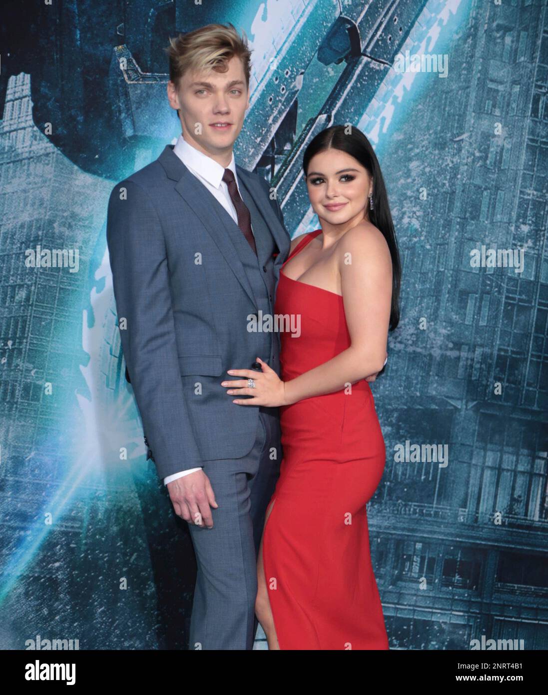 Photo by: gotpap/STAR MAX/IPx 2019 10/14/19 Ariel Winter and Levi ...