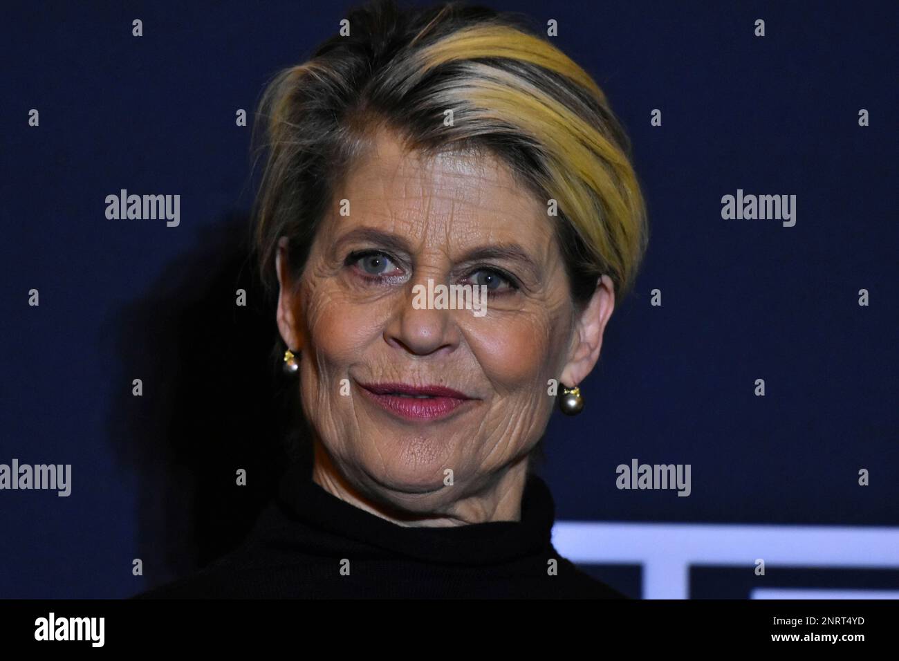 Photo by: CT/EPX/STAR MAX/IPx 10/14/19 Linda Hamilton at a press ...