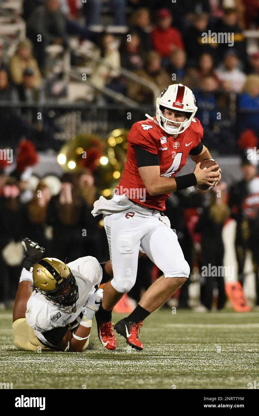 BOWLING GREEN, KY - OCTOBER 12: Western Kentucky Hilltoppers ...