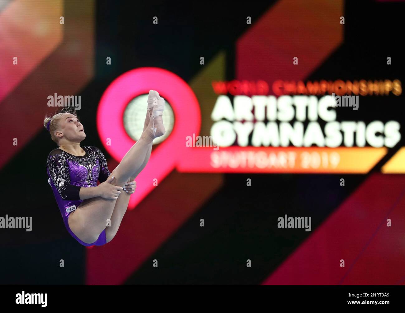 MELNIKOVA Angelina of Russia，bronze medalist performs the final ...