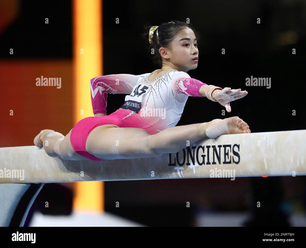LI Shijia of China performs the final apparatus of Women's Balance Beam ...