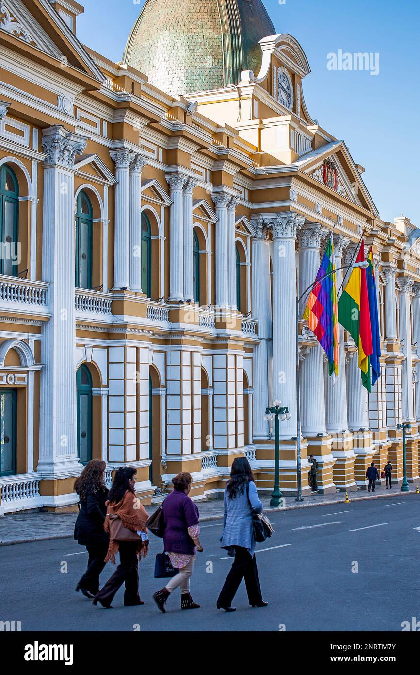 Murillo square with the Palacio legislativo, government Palace, in the ...