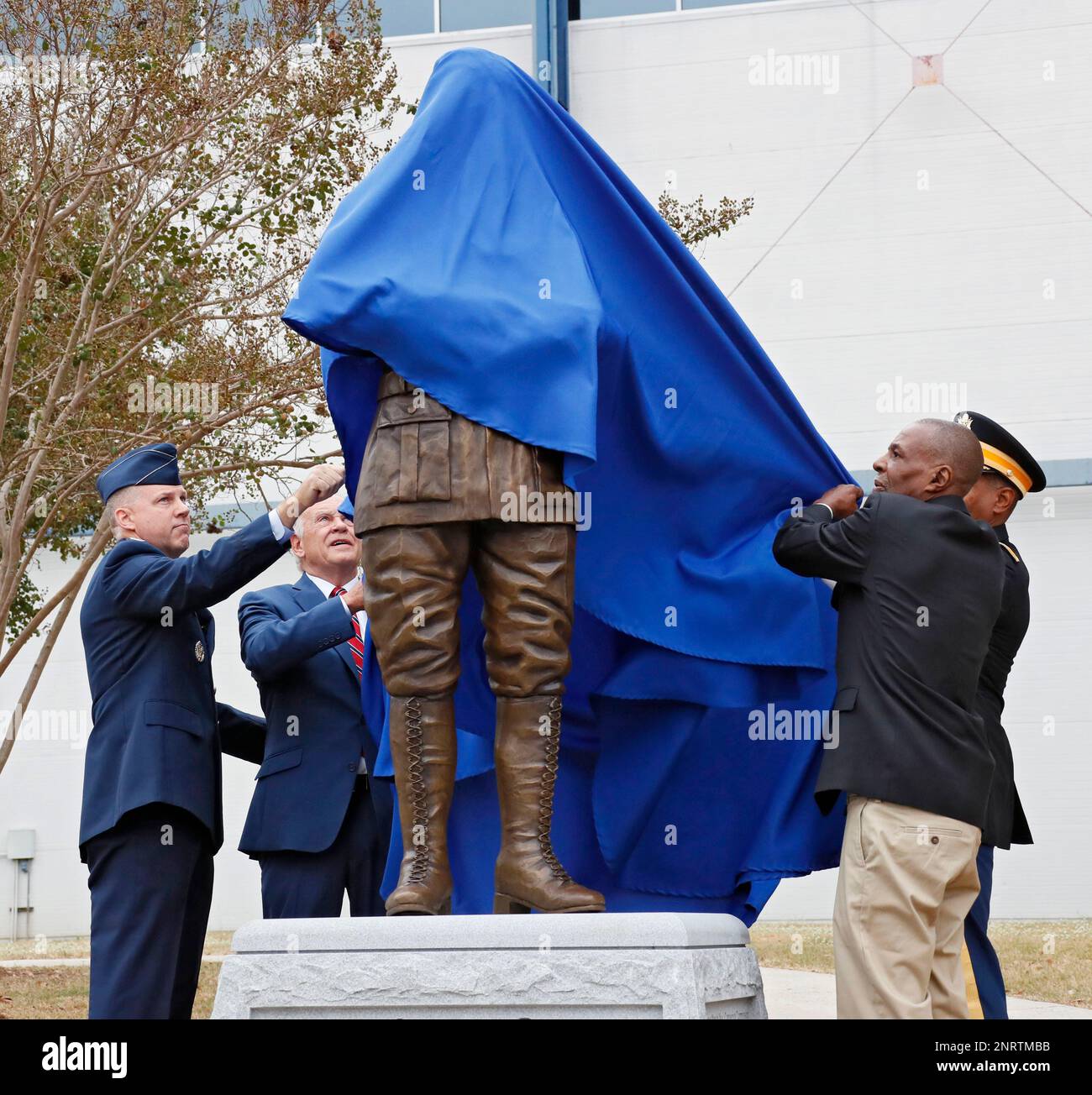 William Bullard (right), a descendant of Eugene Bullard, helped unveil ...