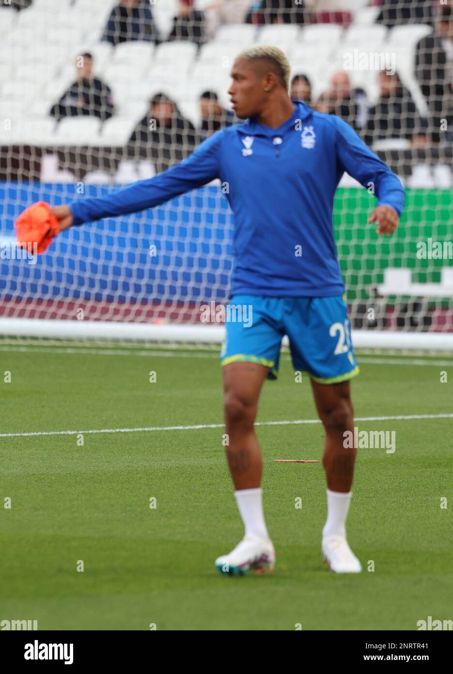 Soccer nottingham forest pre hi-res stock photography and images - Alamy