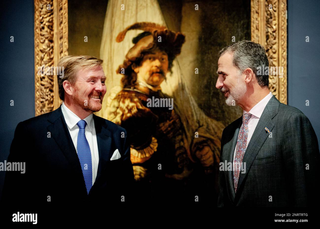 Spain's King Felipe and Dutch King Willem-Alexander, right, pose for ...