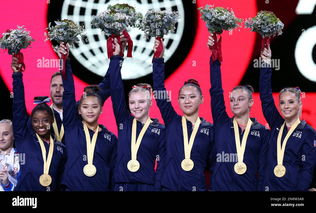 Members of U.S.A. celebrate after winning team final women in the World ...