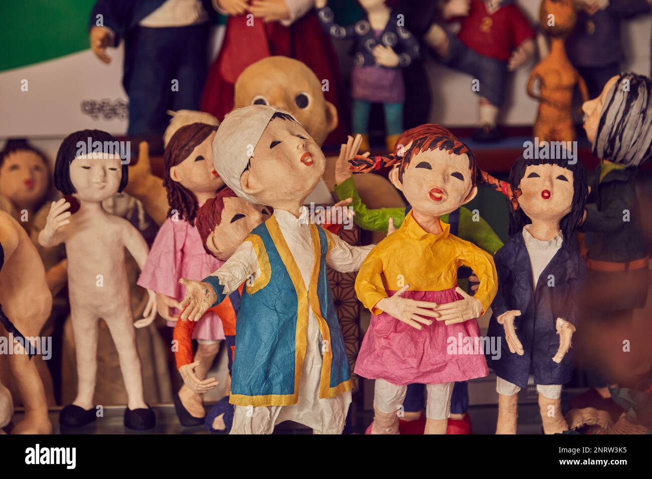 Hanji, traditional Korean paper, paper doll handmade from mulberry ...