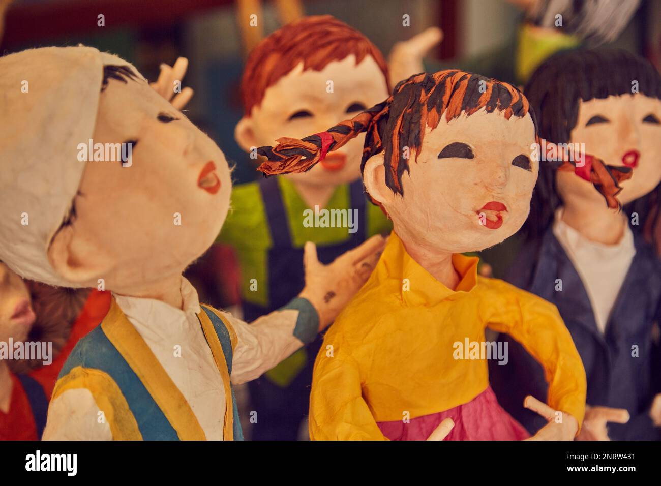 Hanji, traditional Korean paper, paper doll handmade from mulberry ...