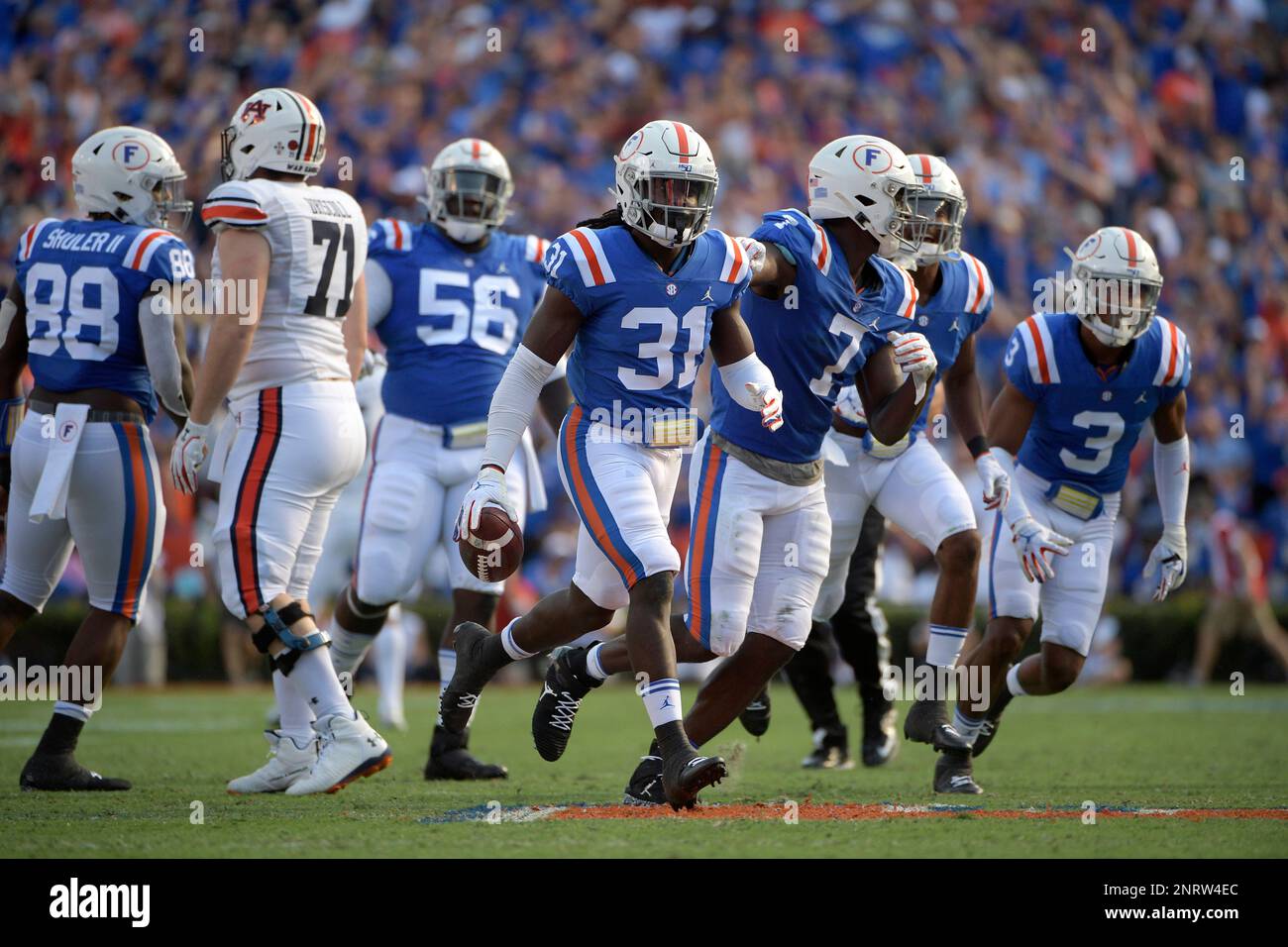 Florida defensive back Shawn Davis (31) celebrates after intercepting a ...