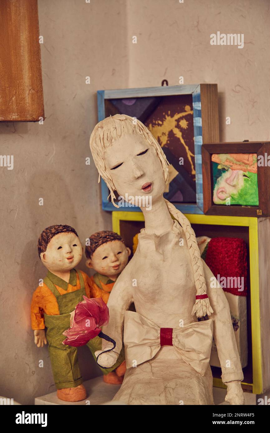 Hanji, traditional Korean paper, paper doll handmade from mulberry ...