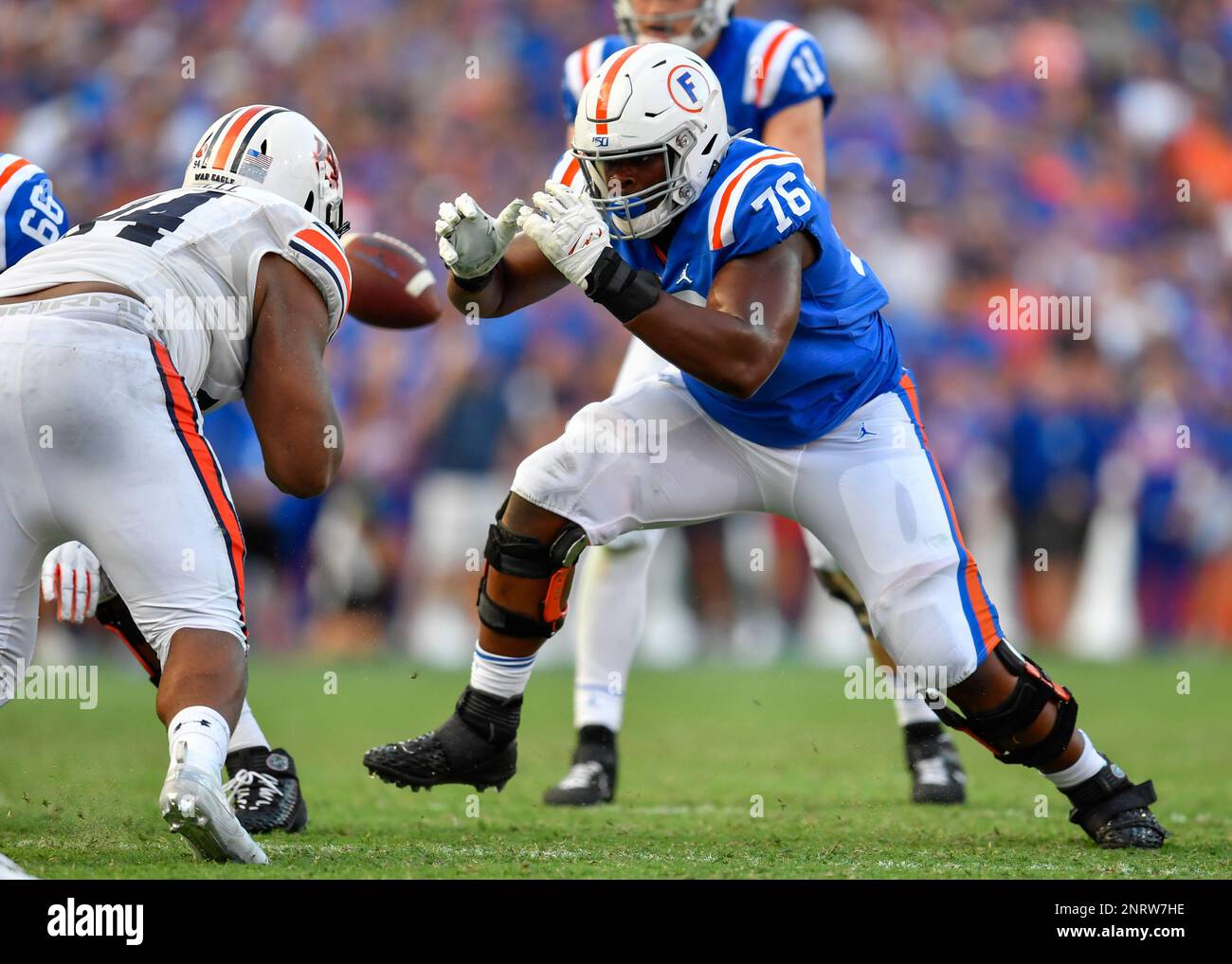 GAINESVILLE, FL - OCTOBER 05: Florida offensive lineman Richard ...