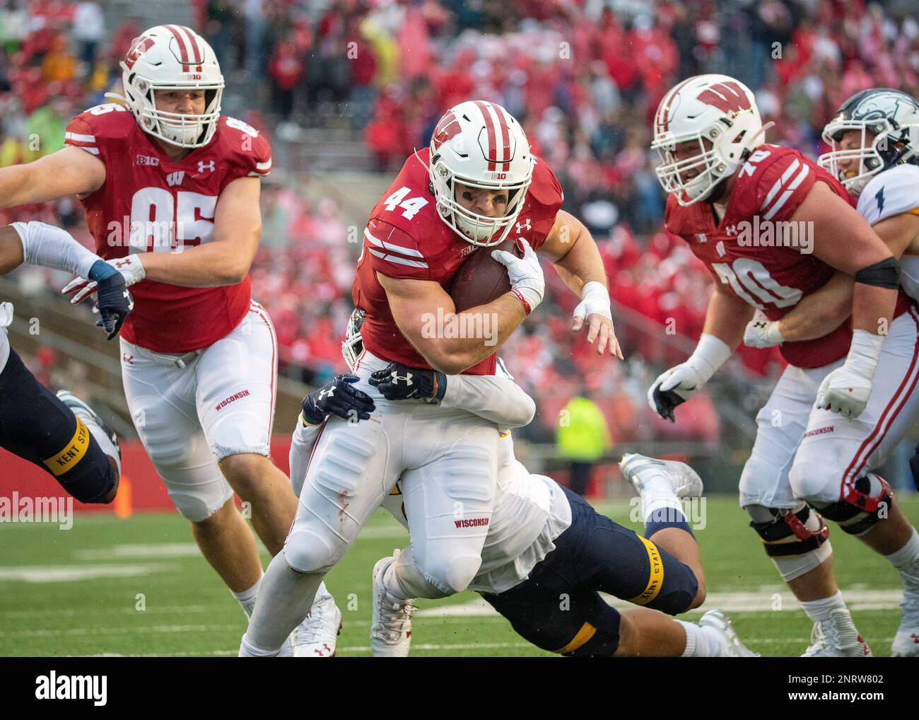 Wisconsin Badgers running back John Chenal (44) carries the ball during ...