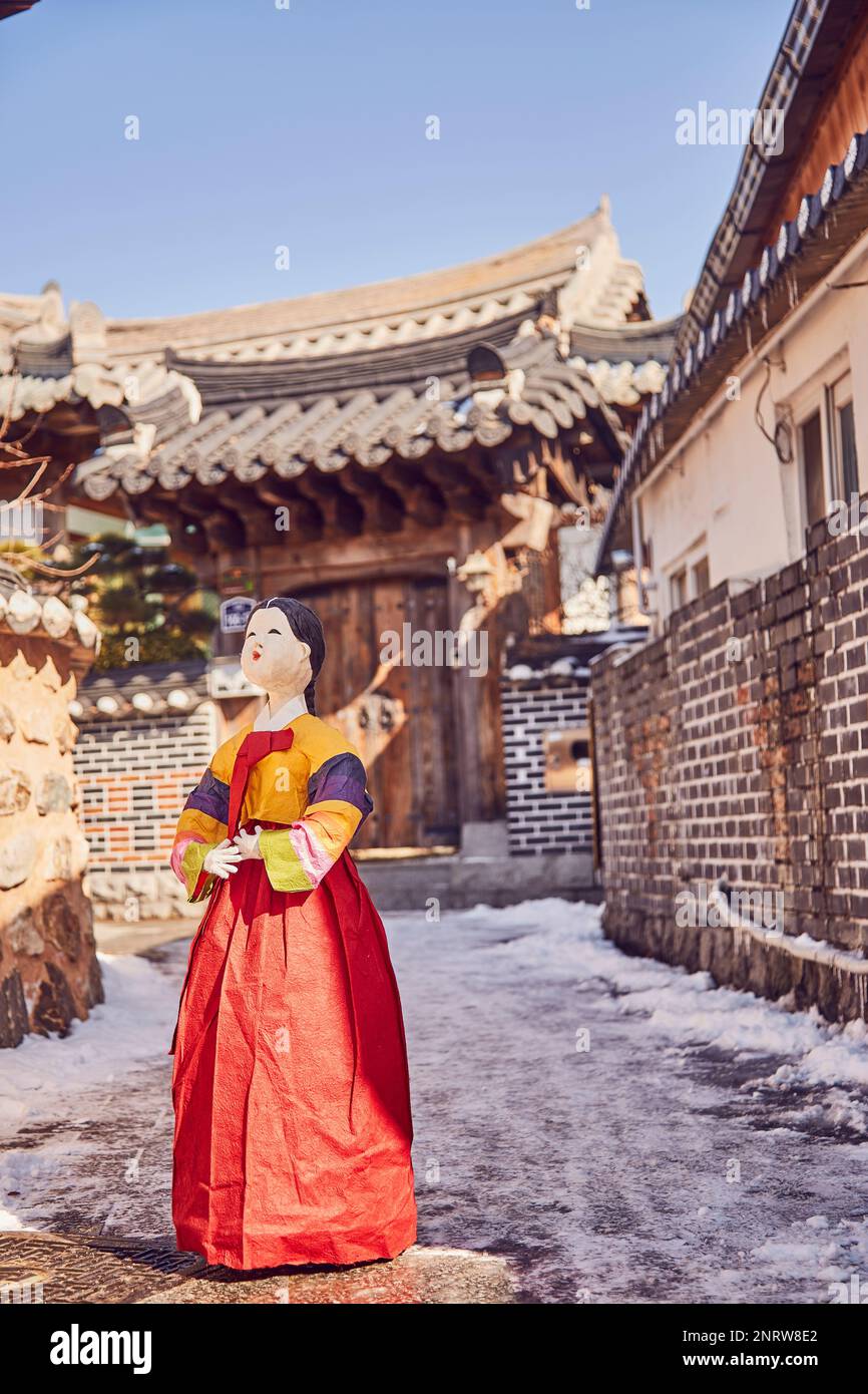 Hanji, traditional Korean paper, paper doll handmade from mulberry ...