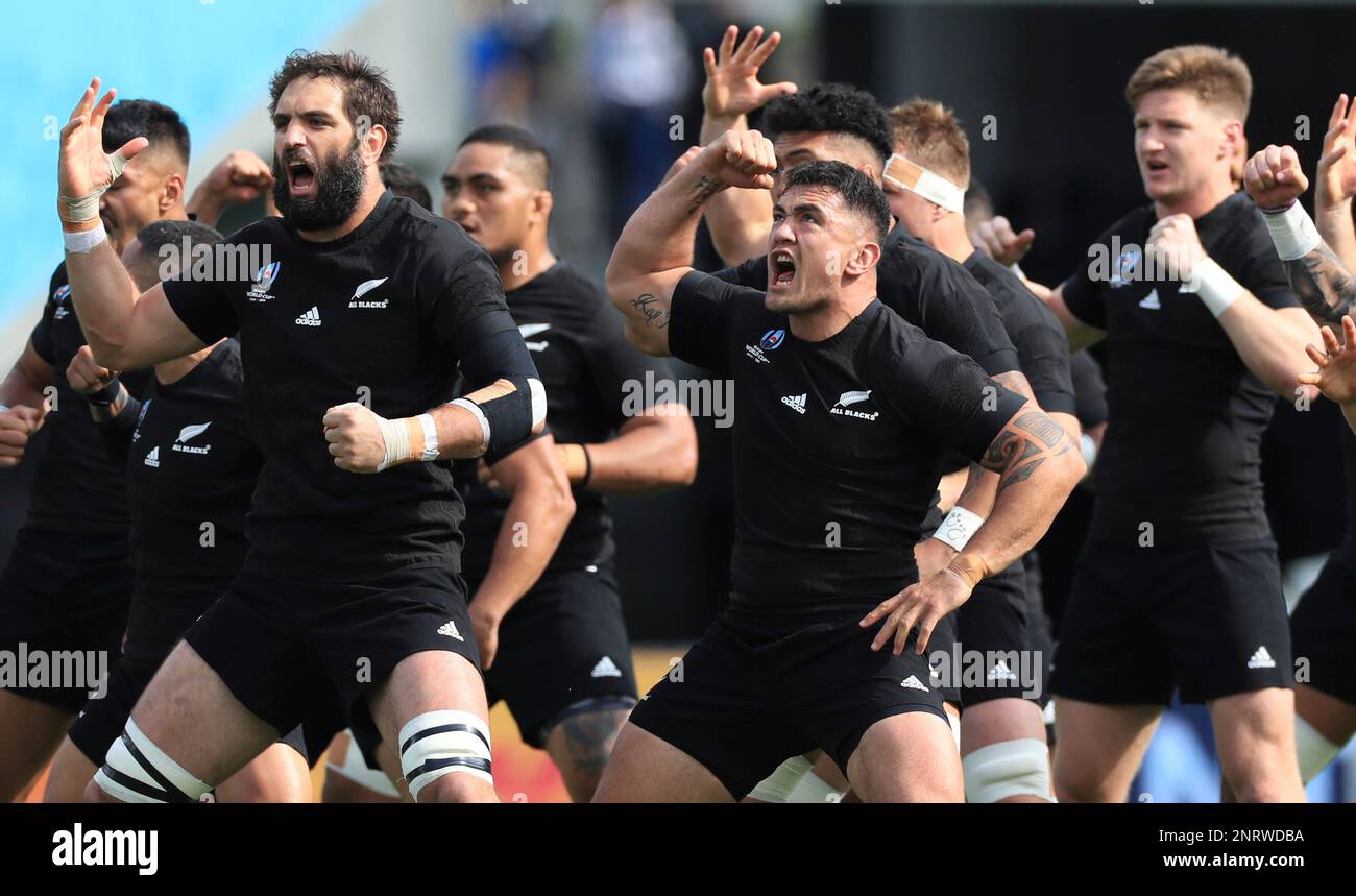 New Zealand's players perform Haka dance prior to the B match in the ...