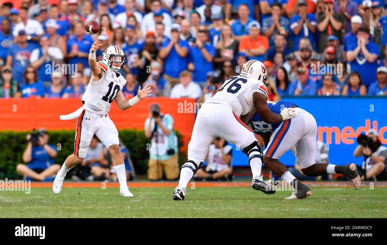 GAINESVILLE, FL - OCTOBER 05: Auburn quarterback Box Nix (10) throws ...