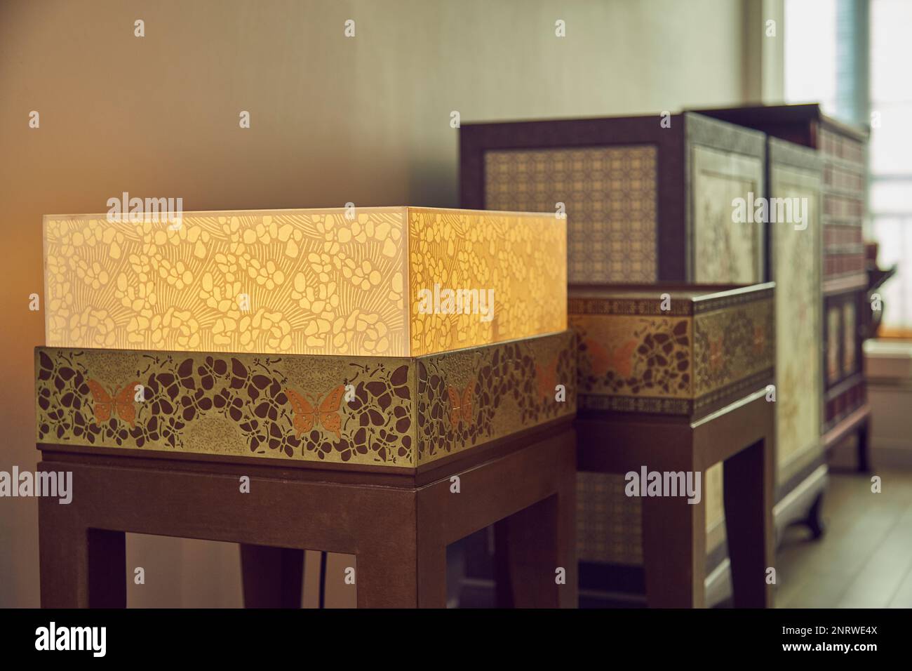 Hanji, traditional Korean paper, paper doll handmade from mulberry ...