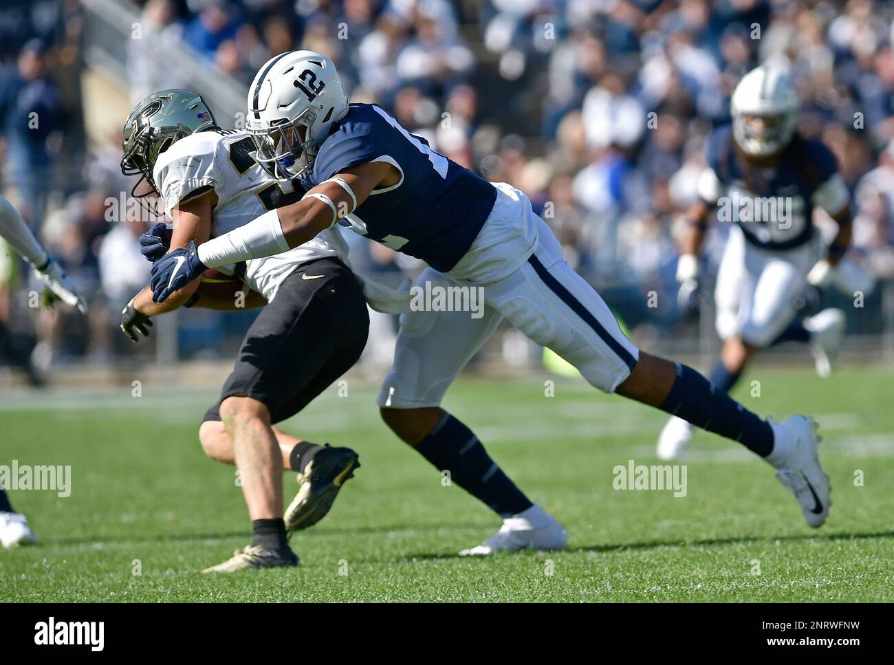UNIVERSITY PARK, PA - OCTOBER 05: Penn State LB Brandon Smith (12 ...