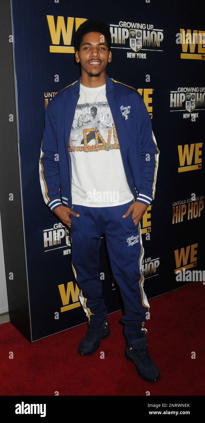 Photo by: zz/Demis Maryannakis/STAR MAX/IPx 2019 8/19/19 Arnstar at the ...