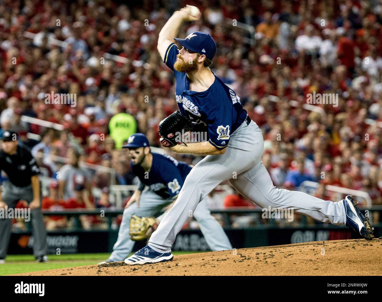 WASHINGTON, DC - OCTOBER 01: Milwaukee Brewers starting pitcher Brandon ...