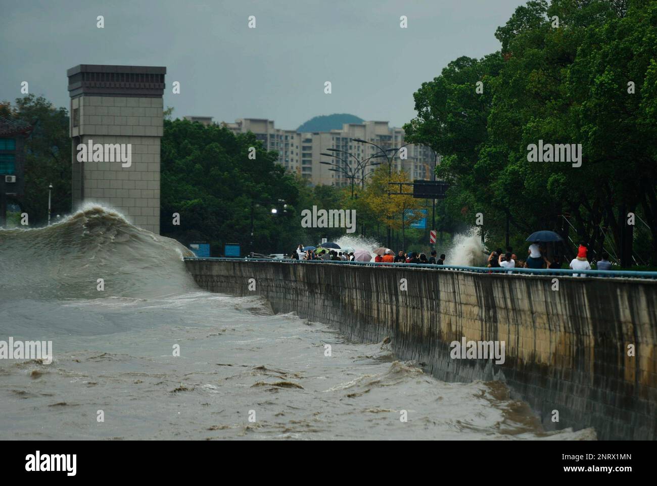 High waves hit the bank of Qiantang River in Hangzhou in east China's ...