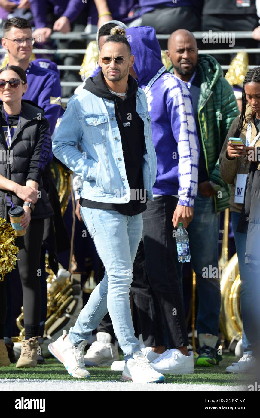 SEATTLE, WA - SEPTEMBER 28: Current San Francisco 49er and former ...