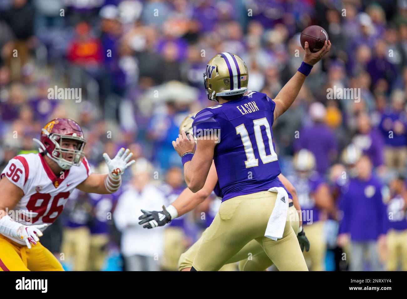 SEATTLE, WA - SEPTEMBER 28: Quarterback Jacob Eason (10) of the ...