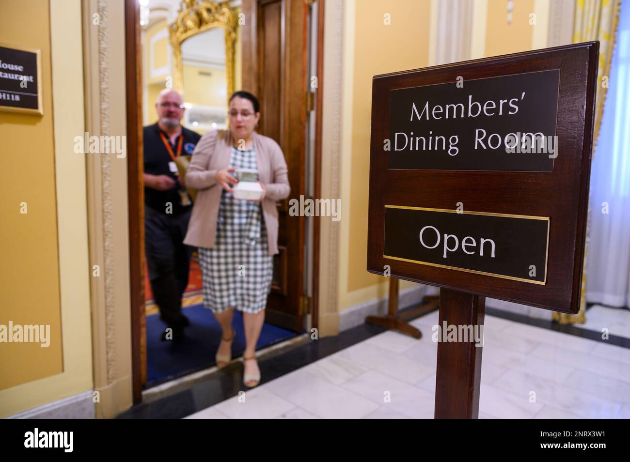 UNITED STATES - OCTOBER 1: The House Members' Dining Room in the ...
