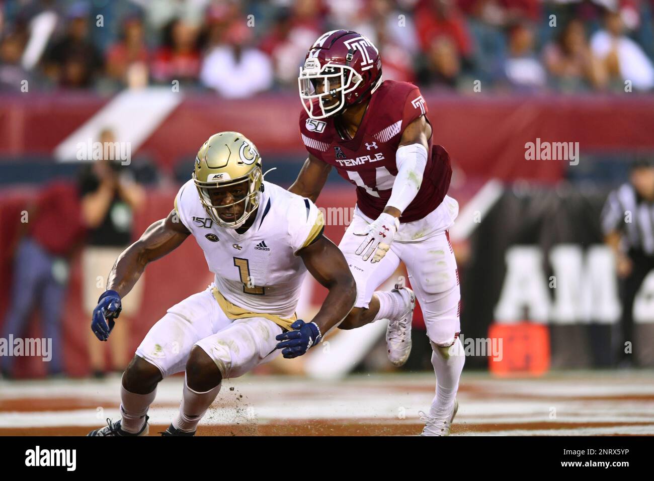 PHILADELPHIA, PA - SEPTEMBER 28: Temple CB Christian Braswell (14 ...