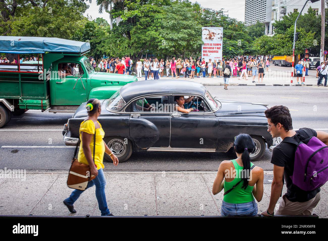 Street scene at 23 street in front of Coppelia park , Vedado district ...