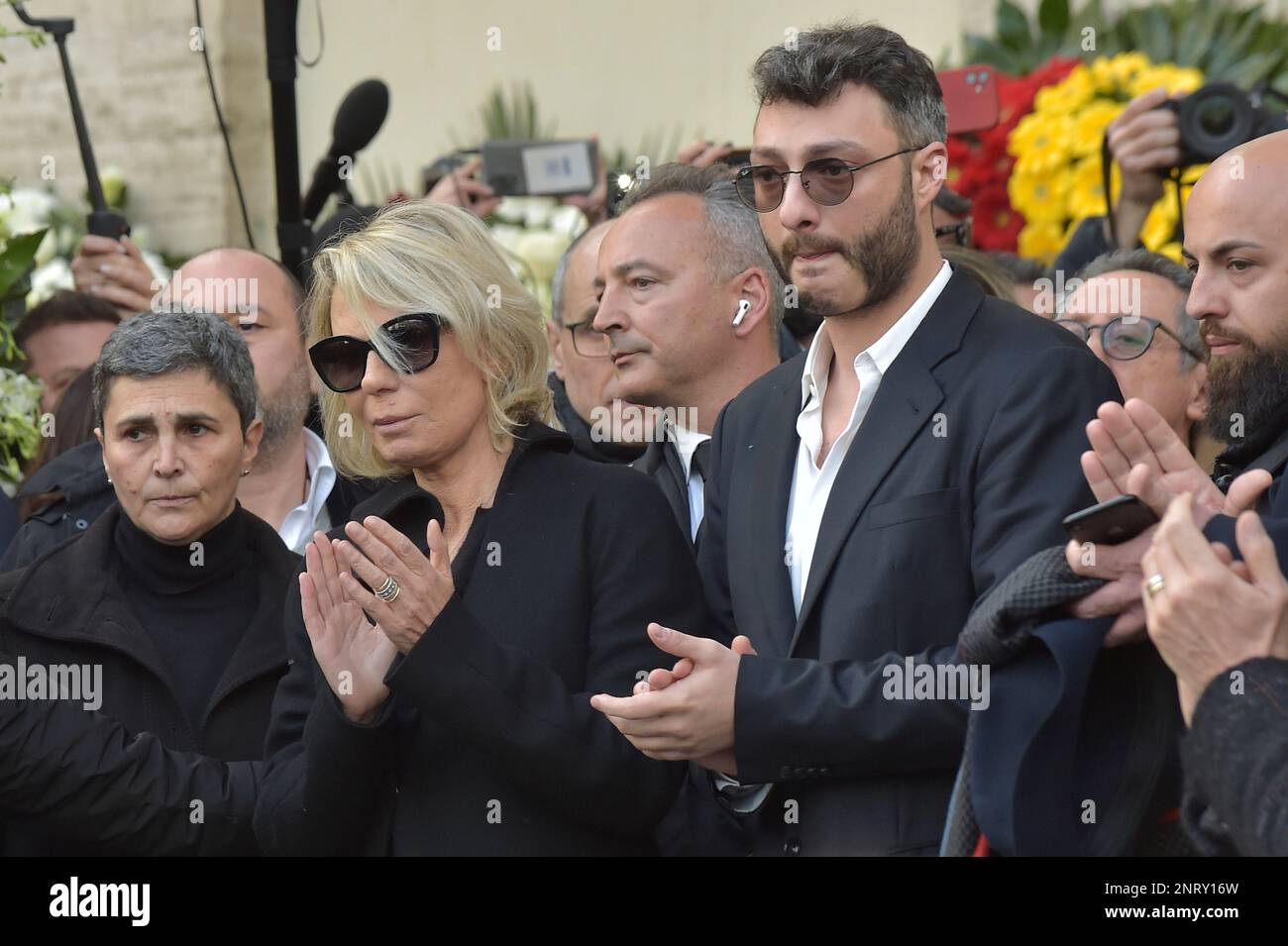 Maria de filippi e il figlio gabriele hi-res stock photography and ...