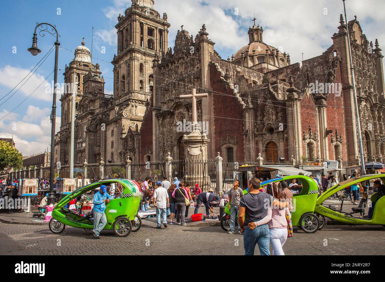 The Metropolitan Cathedral, in Plaza de la Constitución, El Zocalo ...
