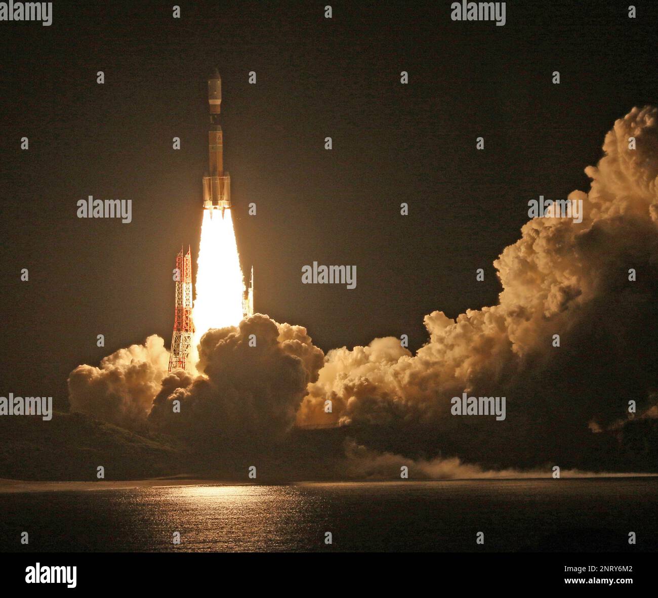 The H-II Transfer Vehicle "KOUNOTORI8" (HTV8), the cargo transporter to ...