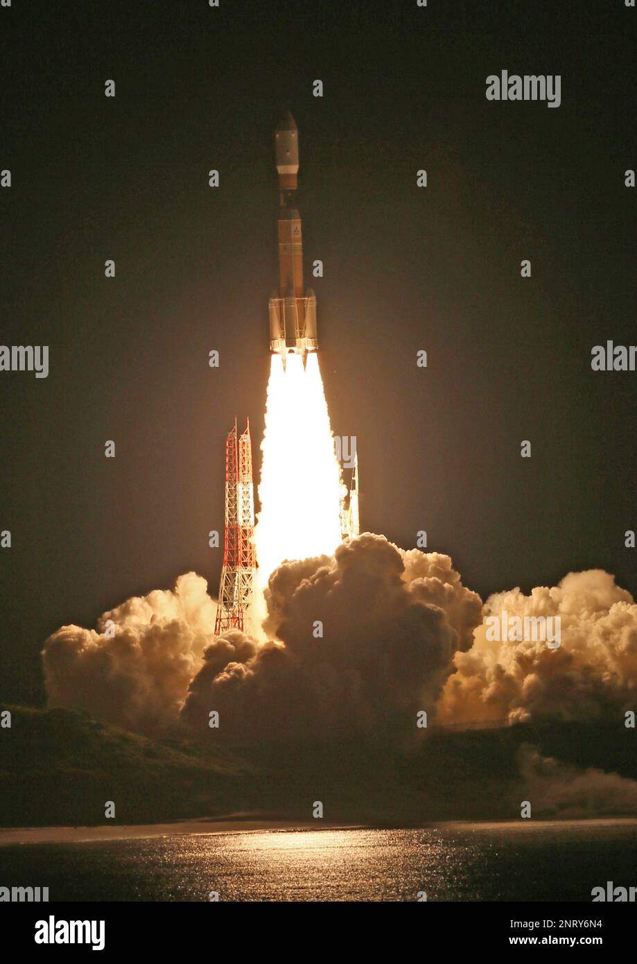 The H-II Transfer Vehicle "KOUNOTORI8" (HTV8), the cargo transporter to ...