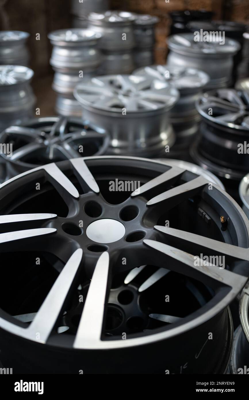 closeup of car alloy wheel in tire store Stock Photo - Alamy