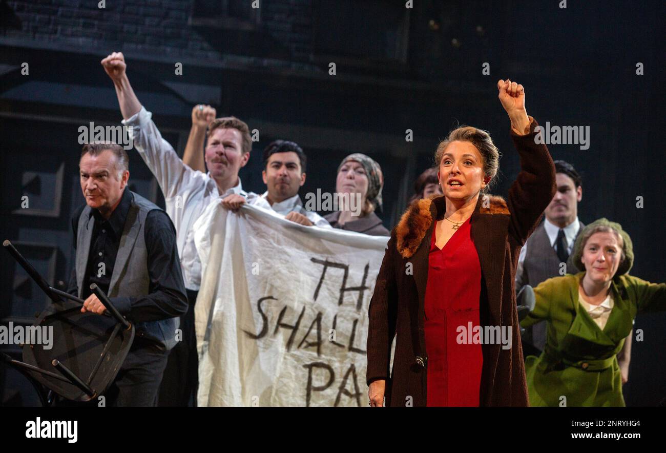 The merchant of venice hi-res stock photography and images - Alamy