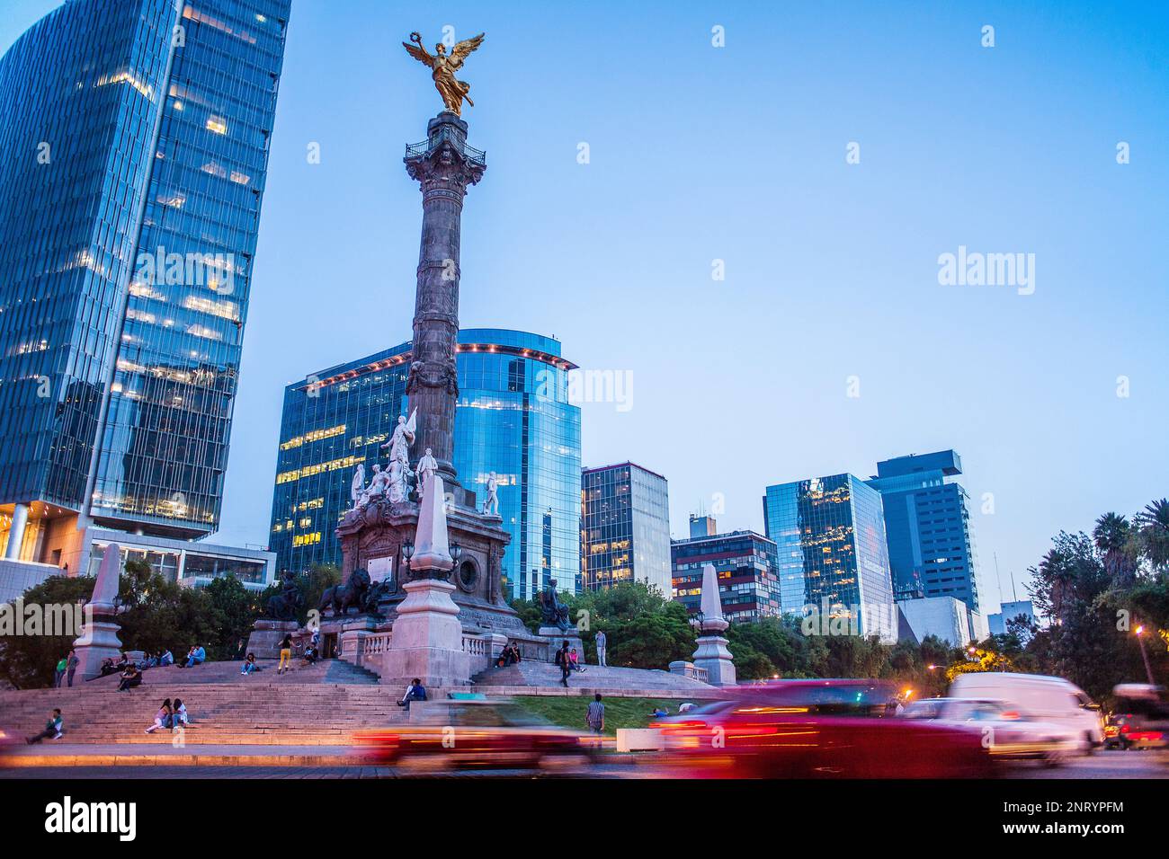Angel statue, Independence Monument in Avenida de la Reforma, Mexico ...